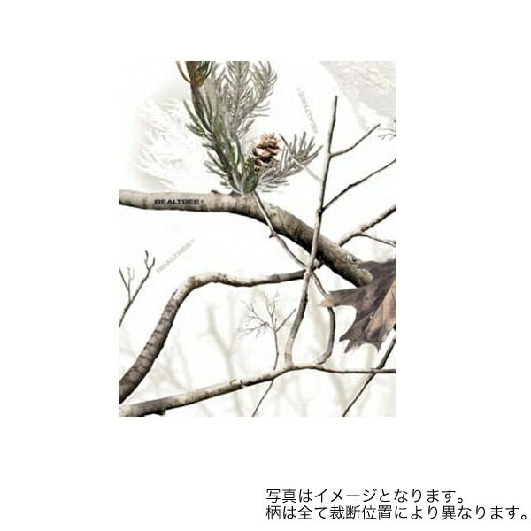 ひとつひとつ手作りされる、レンズの鏡筒をキズから守る保護カバーです。これは単なるカバーではなく、使用感を損なわない薄目約2mm厚のネオプレーン生地を使用し、裏には滑り止め加工が施されており、開きの大きな花形フードにも食い付きが良いのが特徴です。