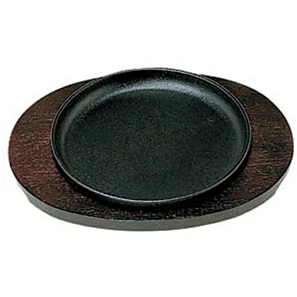 熱が逃げにくく、温度ムラが少ない鉄器のステーキ皿は肉料理専門店、洋食店などの必需品