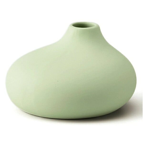 ■小ぶりなサイズのフラワーベースは、お花初心者にもおすすめです。■一、二輪のお気に入りの草花を挿すだけで、雰囲気良く飾ることができます。 ■素材は、マットな質感の陶器。■水アカなどが目立たないのも嬉しいポイントです。 ■ニュアンスのあるカラ...