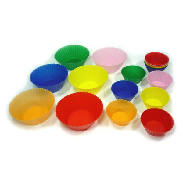 くりかえし使えてエコなお弁当用のおかずカップです。食洗機でお使い頂けます。煮沸消毒できるので衛生的です。柔らかいのでお弁当箱にフィットしやすく、使い勝手の良いおかずケースです。大小サイズセットなのでお子様の小さなお弁当箱から大人用の大きなお...