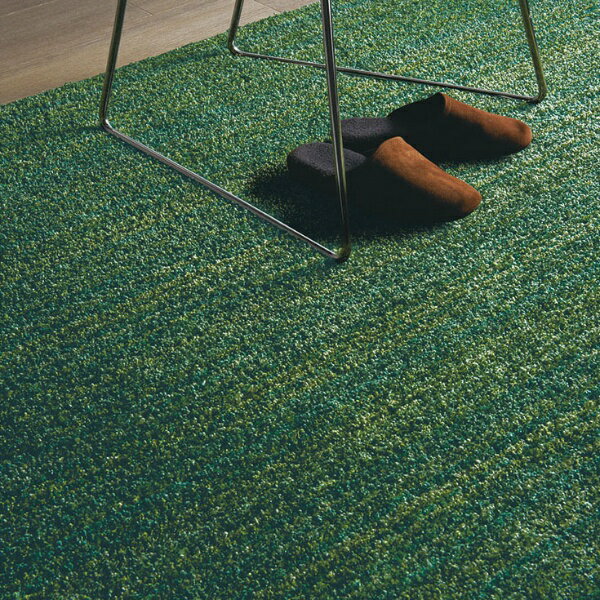 フローリングと相性がいい、飽きのこないミックスカラーのラグです。 ［オーダーカット対象商品］オーダーカットサービスについてはこちらをお読みください。