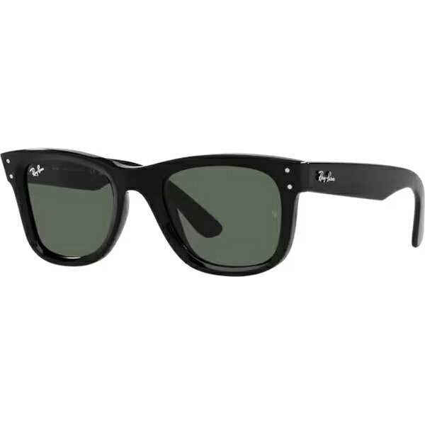 Ray-Ban初となる反転レンズが新登場。Ray-Banのタイムレスな4モデルが、誰も予想だにしなかったまったく新しい姿に進化してリリースされました。従来のレンズシェイプの考え一転させる、シャープな視界を実現するとてつもなく美しいデザイン。...