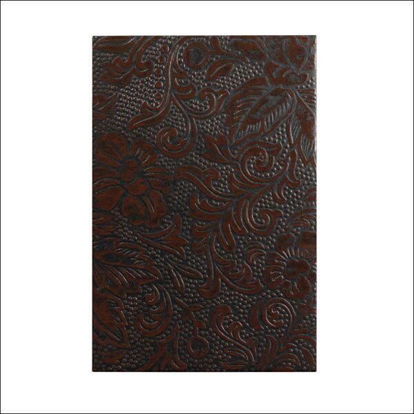 うるし紙を表紙に使用し、男女問わずお使いいただけるシンプルで味わいのある集印帳です。中紙は蛇腹式で、裏写りしにくい二重の袋綴じ状になっています。表と裏、両面ご使用いただけます。