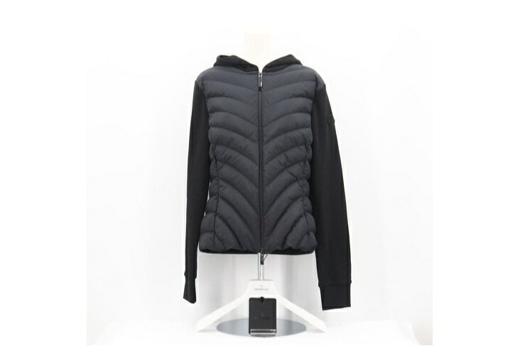■ブランド名 MONCLER モンクレール ■品名 MAGLIA APERTA CON CA パデットスウェット ■シリアル RFID(ICチップ)内蔵の商品のためシリアルナンバーの記載がありません。 ■型番 8G00020809KZ999...