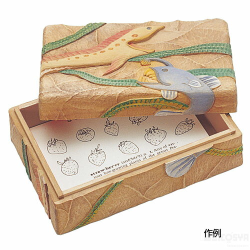 木部一式×1、ノンスリップシート×1、紙やすり×1完成サイズ：180×128×60mm（組立済）、内寸：164×112×29mm はがき箱 しな材（木彫 木彫箱 夏休み 冬休み 自由研究セット 工作キット）