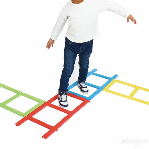 縦にも横にもジョイントできるEVA製のラダー自由な形にジョイントが可能です。足腰の筋力やバランス感覚を養うことができます。 サイズ：1個の寸法：650×300×10mm セット内容：赤、青、黄、黄緑×各2 計10個入 重量：490g 材質：...