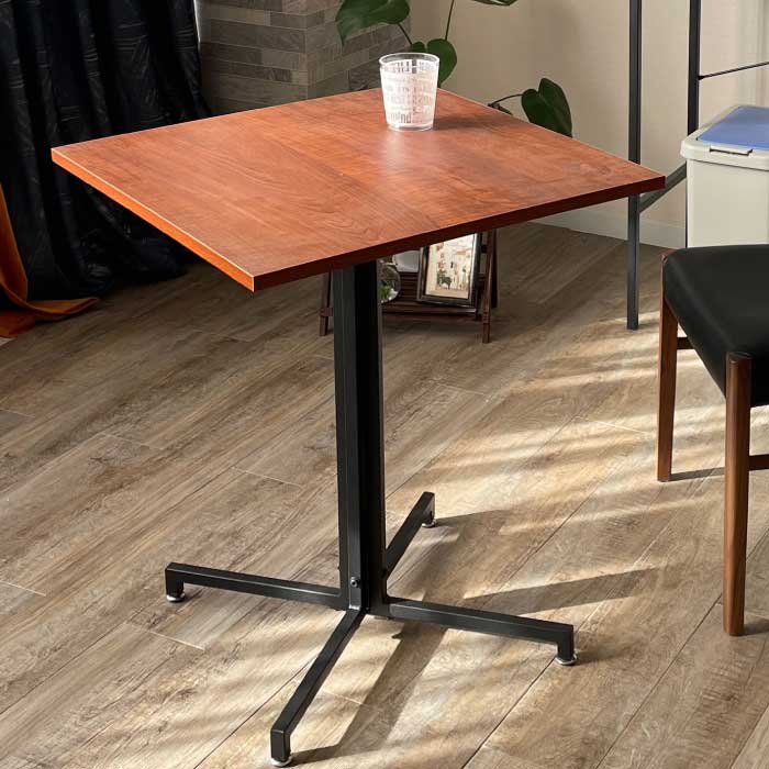 　商品番号 　DS-UD-bron-CT-1 　商品名 　送料無料　コーヒーテーブル　2色対応　シンプルデザイン　店舗などに 　サイズ（mm表示） 　幅600×長さ600×高さ720 　材質 　MDFシート張り 　スチール 　仕様 　店舗な...