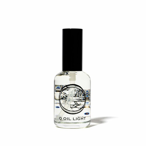 O SKIN & HAIR オーオイル ライト 50ml｜ヘア・ボディ・スキンオイル ラベンダー 軽やかにまとめる 内容量:50ml　幅:4.2cm　高さ:11.4cm　奥行き:4.2cm 髪の保湿が一日持続。程よく重めの質感を演出。ウェッ...