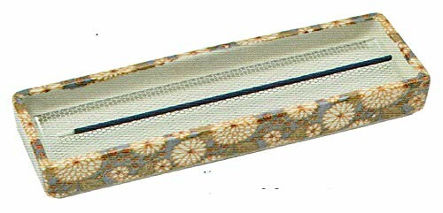 線香皿 香線 みやこ菊 サイズ:幅16×奥行5.1×高さ2cm 重量:195g 素材・材質:本体/陶器 ネット/18-8ステンレス 生産国:日本 お線香1本から灰もいらない香皿。 線香が最後まできれいに燃えます。 日本製室内用香皿 商品コー...