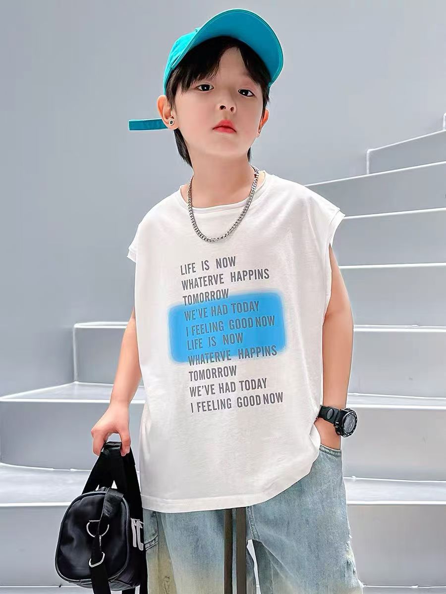 商品説明素材綿、他カラー 写真参考&nbsp;サイズ サイズ(cm): 100 着丈約44、バスト約72、おすすめ身長90-100cm 110 着丈約47、バスト約76、おすすめ身長100-110cm 120 着丈約50、バスト約80、おす...