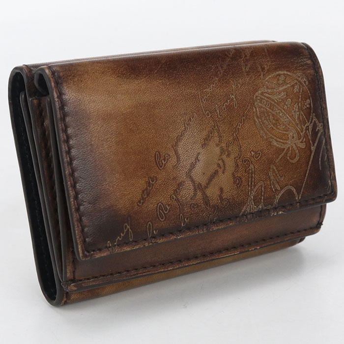 Berluti（ベルルッティ） 1895年、アレッサンドロ・ベルルッティが創業したフランスの高級紳士靴ブランド。クラシックと伝統的技巧を絶対としながら、型にはまらない大胆さも追求し続ける。そんなアーティスティックな要素が、アンディ・ウォーホ...