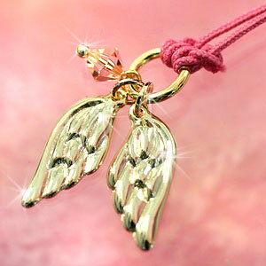 その羽さえあればどこまでも飛んで行けそう？エンジェルの羽が二つ付いたストラップです！ ゴールドの羽にはライトピーチ色のスワロが輝きます！ストラップ部分にもこだわってあえて 短くし、ピンクの紐で可愛さいっぱい！とってもカワイイ携帯ストラップで...