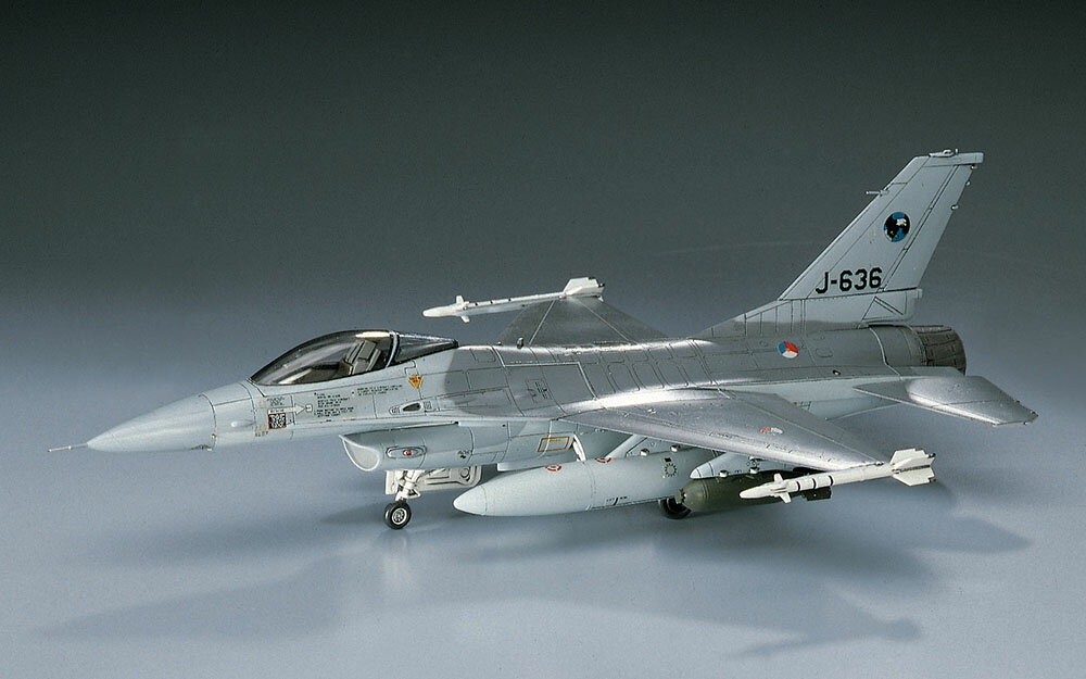 B1 1/72 F-16A プラス ファイティング ファルコン ハセガワ B帯飛行機シリーズ プラモデル ※大変申し訳ございませんが現在、【北海道、沖縄は配送不可】となっております。 ※ 画像はイメージです。※未組み立て、塗装が必要なもので...