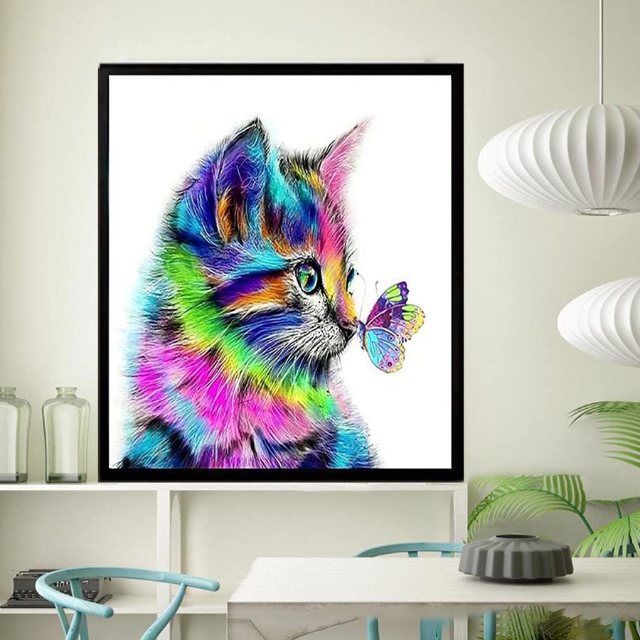 商品情報 製品仕様 ・柄：猫ちゃん ・布サイズ（約）：30x30cm ・図柄サイズ（約）：24x24cm ・ビーズ色数：18色 ●キット内容 ・高精細度キャンバス（図案印刷済）×1 ・ダイヤモンドビーズ×1セット ・ビーズトレイ×1 ・ペン...