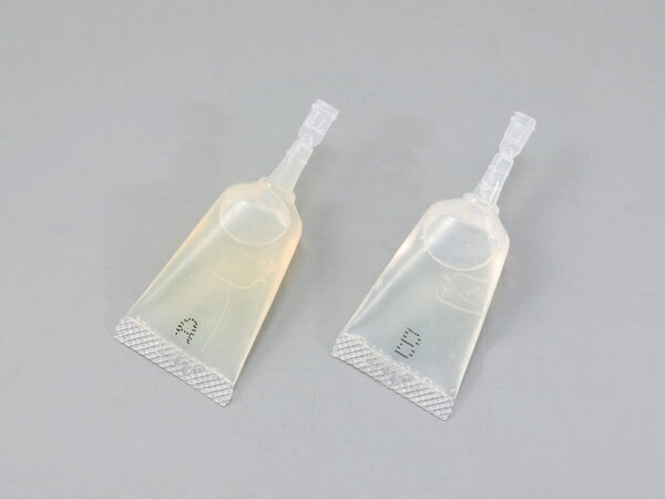 【適合】汎用ホットグリップ専用の2液性耐熱接着剤です。幅広い温度で接着力を発揮、弾力性があります。ホットグリップ用エポキシ樹脂系接着剤内容量：20g初期硬化時間：40分、完全硬化時間：24時間使用可能温度：-60〜120℃※商品の特性上、開...