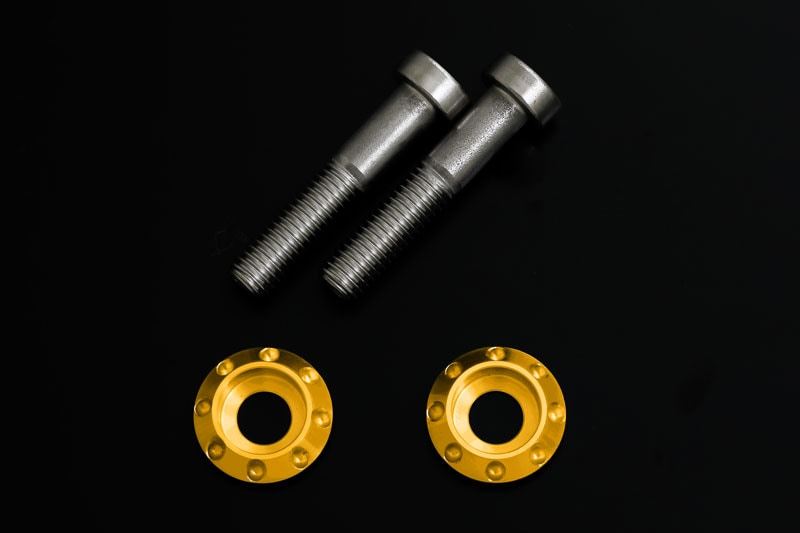 ■商品説明 ハニカムライトステーを更にゴージャスに演出する専用フジツボカラー＆ボルトセットは、標準仕様の純正流用ヘッドライトマウントボルトから専用のアルミ削り出しフジツボカラーを併用することでヘッドライト廻りを究極のカスタムに仕上げ一弾と華...