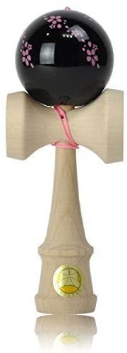 山形工房 競技用 けん玉 桜 黒 大空 日本けん玉協会 認定 国産 日本製 本格仕様のけん玉 日本の職人が手掛けたけん玉 【日本けん玉協会認定品】日本けん玉協会の製造指定工場にも選ばれた日本製品山形公房では、40年以上の長年にわたり競技用に...