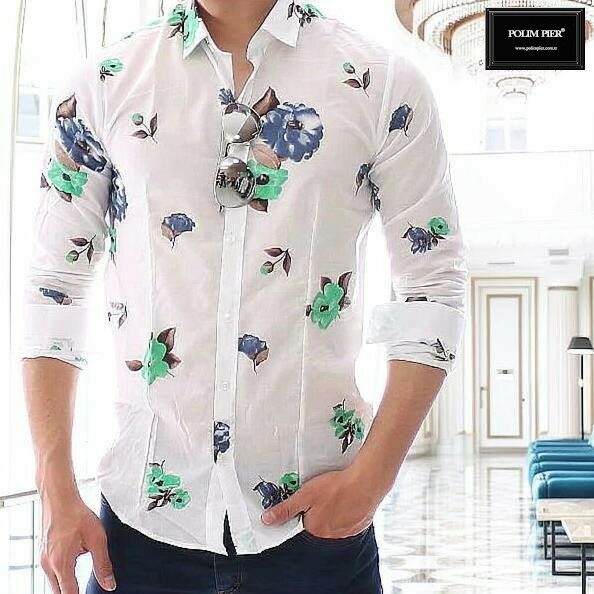 【POLIM-PIER】 大花柄。薄地で超軽量コットン素材長袖シャツ。襟とカフスは芯地が入ってパリッとしています 【ヨーロッパサイズ】 【実寸】 S： 肩幅42　バスト98 着丈75　袖丈65 M： 肩幅45　バスト102 着丈76　袖丈6...