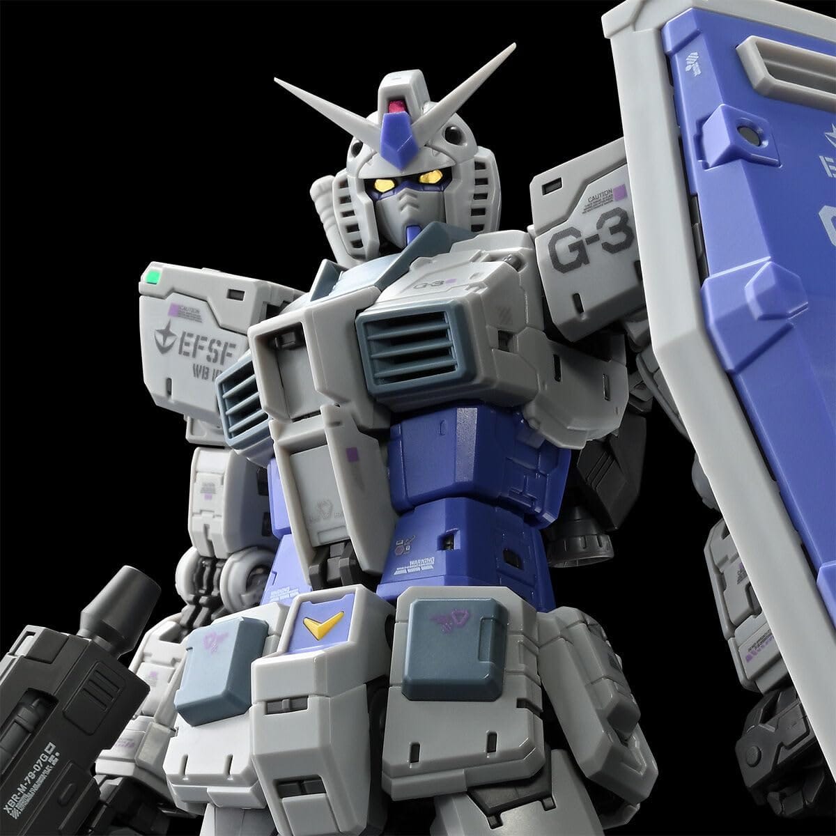 スケール: 1/144スケールのリアルグレードG-3ガンダムVer.2.0モデルキットで、精密な細部まで表現された磁気コーティング仕様。可動性能: 首部の広範な可動域により、ダイナミックな飛行ポーズなど様々なアクションポーズが可能。関節構造...