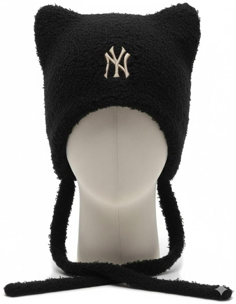 韓国MLB KOREA限定で展開された、ニューヨーク・ヤンキースロゴ入りの猫耳デザインニット帽です。サイズはフリーサイズで、横幅内径約54cm、前面高さ約19cm、紐の長さ約35cm、全長約57cmとしっかりしたボリューム感があります。ふわ...