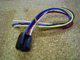 ■■■　\10,000以上お買い上げで代引き手数料が無料！　■■■ ■■■　更に￥30,000以上お買い上げで送料も無料！　■■■ 商品名 新型5極リレー専用カプラー 店長のコメント 商品詳細 新型5極リレー専用のカプラーです。 ・配線付で...