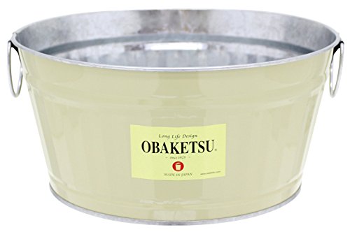 アイボリー/中/672・生産国:日本・水を入れても使えるように水漏れ防止加工を施していますが、持手を取り付けているリベットより下の水位でご使用ください・ワンランク上質の「手づくりバケツ」1923年創業以来、バケツ職人が、伝統の技術を守り、1...