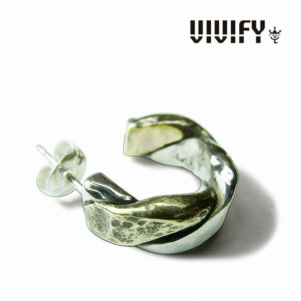 ＊こちらのアイテムは受注生産となります。 SIZE： 幅約6mm MATERIAL： silver,brass COMMENT： 銀と真鍮の極太3mm丸線をツイスト、そしてローラーにてプレス、更にハンマーで叩き地金を絞めつつ形成した地金を巻...