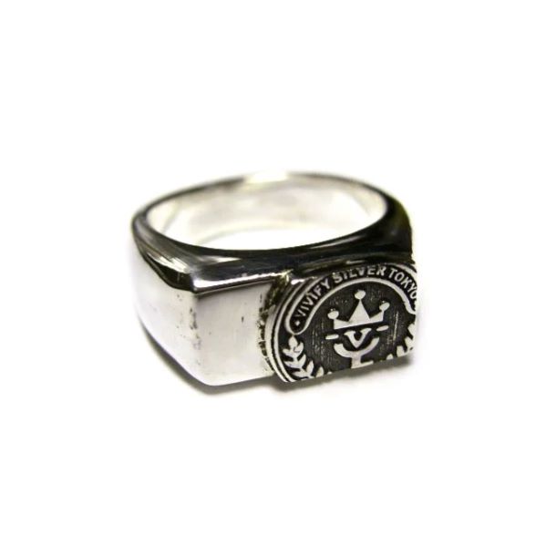 ＊こちらのアイテムは受注生産となります。 ＊付属でVIVIFYオリジナルの黒い巾着袋orBOXが付属します。 SIZE：#15~ MATERIAL：silver 印台リングの縁に合わせて切り抜いたコインを貼り合わせたリング。 ＋下記、受注生...