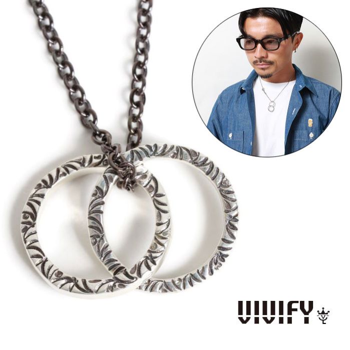 ＊こちらのアイテムは受注生産となります。 ＊付属でVIVIFYオリジナルの黒い巾着袋orBOXが付属します。 VFN-315 素材:ag925silver 厚さ:約2.5mm リング外径:約21mm リング内径:約16mm 2.5mm角棒か...