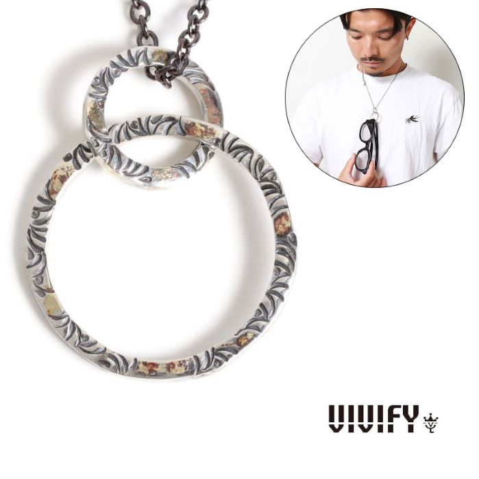 ＊こちらのアイテムは受注生産となります。 ＊付属でVIVIFYオリジナルの黒い巾着袋orBOXが付属します。 VFN-318 素材: ag925silver,金鑞 厚さ:約2.5mm リング外径:小/約17mm 大/約32mm リング内径:...