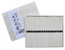 国産小麦粉を使用、塩・油にこだわり、手間暇おしまず職人が昔ながらの手造りで12工程、約40時間をかけて作りました。艶やかで、しなやかで、もちもち感があり、又のどごしの良い美味しさをご賞味ください。昔ながらの職人の手による伝統製法に独自の改良...