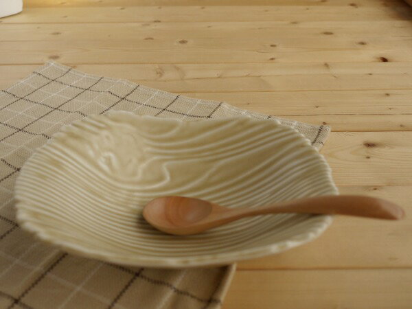 ・サイズ21x16x高5.8cm・重さ410g・材質磁器（美濃焼）・レンジ○・オーブンX・食洗機○ ☆木目調シリーズ☆ 小皿 ベージュ 小皿 ブラウン 小皿 グリーン 小皿 ブルー 取皿 ベージュ 取皿 ブラウン 取皿 グリーン 取皿 ブル...