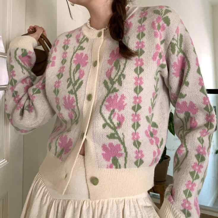 ・カテゴリ: セーター・主な素材: 綿、ポリエステル・厚さ: 普通・スタイル: 単品・デザイン: カーディガン・シルエット: スリムフィット・袖タイプ: フリルスリーブ・ネックライン: クルーネック・袖丈: 長袖・デザイン要素: ボタン・着...