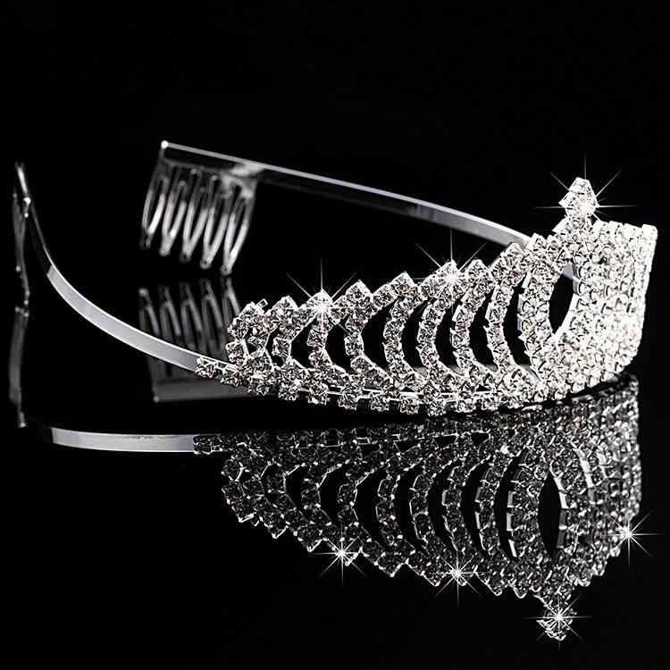 ・カテゴリ: ヘッドアクセサリー・対象: 子供・形状: 王冠・主な素材: 金属+水晶・加工: 銀メッキ・水晶種類: 白水晶・スタイル: 韓国風・カラー展開: シルバー+白水晶,ゴールド+白水晶