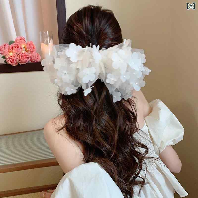 ・カテゴリ: ヘアアクセサリー・スタイル: スプリングクリップ・素材: チュール・加工: 手作り・カラー展開: ホワイト、ブラック・長さ: 18cm・デザイン: 立体フラワー チュール 大バタフライボウ・対象: 女性