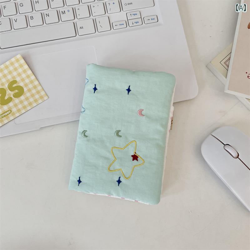 ・カテゴリ: パスポートケース、カードケース・素材: 毛绒・折数: 1折・柄: 星・装飾: 刺繍・内側素材: 帆布・カラー展開: 緑、橙色・スタイル: ストリート・対象: 男女兼用