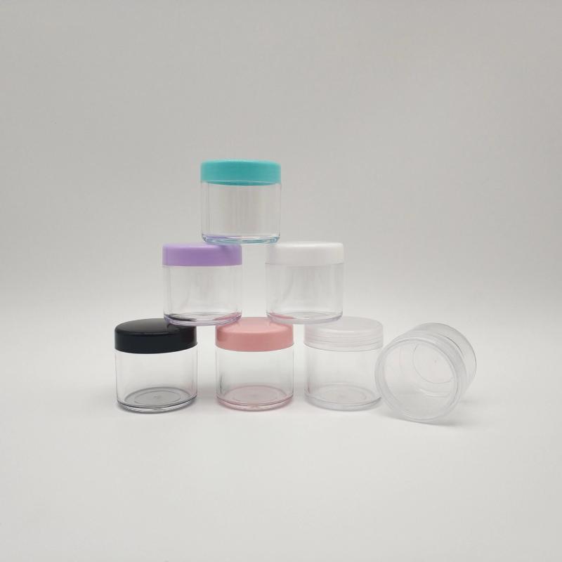 ・カテゴリ: 化粧品容器・素材: プラスチック(PS、PP)・カラー展開: ブラック、透明、半透明、ホワイト、ピンク、紫、グリーン・容量: 25g円形PP蓋・表面処理: シルクスクリーン、箔押し金、箔押し銀