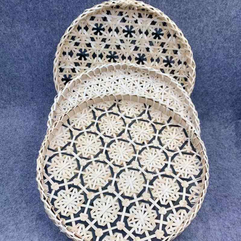 ・カテゴリ: 皿・主な素材: 竹・加工: 手工芸・サイズ・カラー展開: ホワイト 25cm、ブラック 25cm、ブラックプリント 25cm