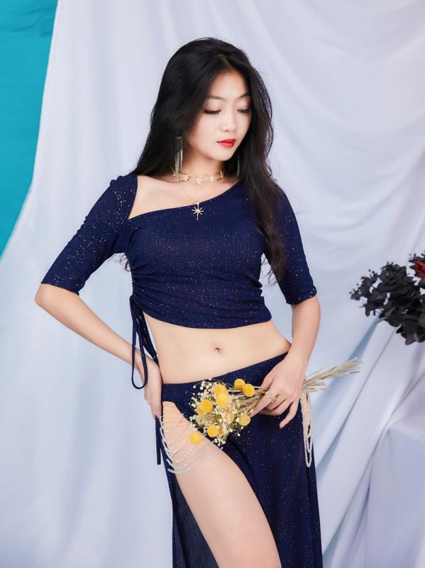 ・カテゴリ: ダンスウェア・柄: 無地・対象性別: 女性・対象年齢: 成人・主な素材: ポリエステル100%・生地: ニット・裏地: ニット・用途: ベリーダンス・シーン: フィットネス、ダンス・カラー展開: ベリーレッド、スターブルー、グ...