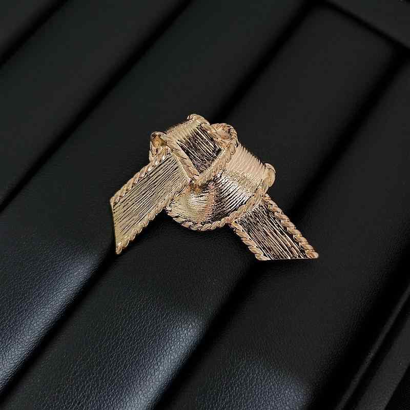 ・カテゴリ: ブローチ・素材: 合金・デザイン: リボンび・加工: 金メッキ・スタイル: レトロ・対象: 男女兼用・モチーフ: 花・植物
