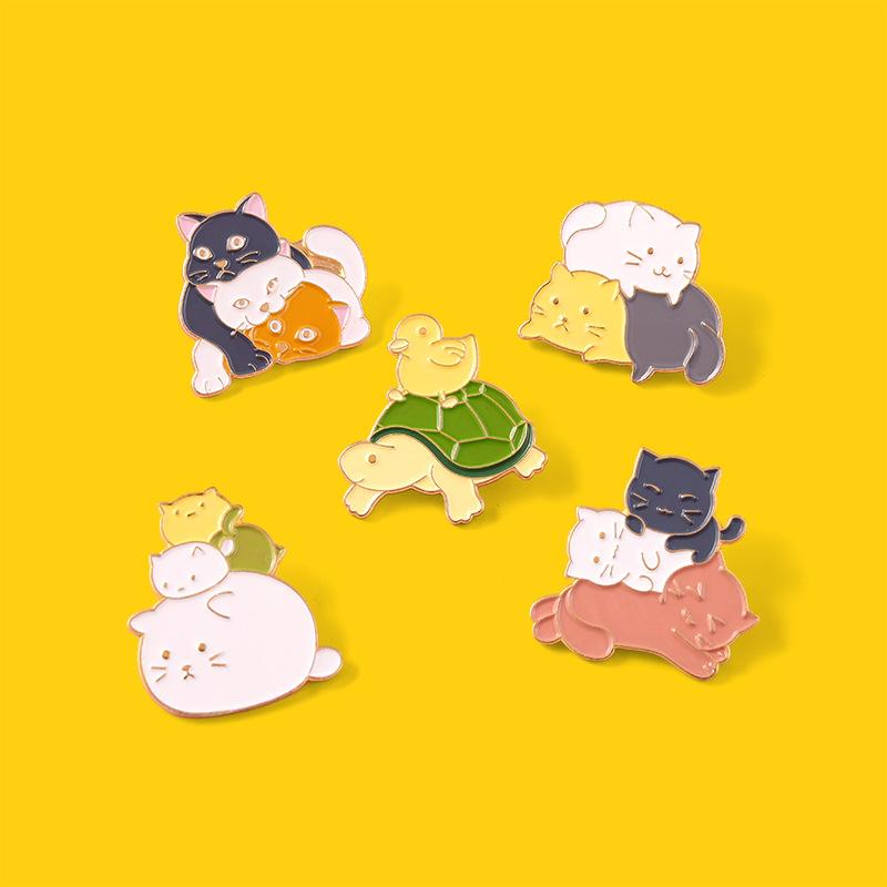 ・カテゴリ: ブローチ・主な素材: 合金・スタイル: ユニセックス・デザイン: 動物・加工: 金メッキ・機能: 装飾