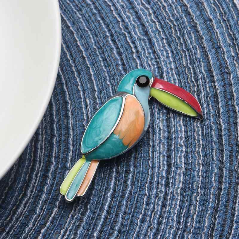 ・カテゴリ: ブローチ・スタイル: 自然・形状: 動物・モチーフ: 鳥・素材: 合金・加工: 滴油・対象: 男女共通