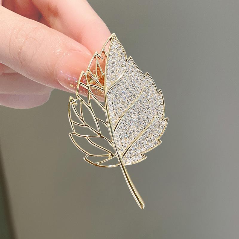 ・カテゴリ: ブローチ・主な素材: 合金・デザイン: 花・植物・加工方法: メッキ・流行要素: 麦の穂・スタイル: ナチュラル・スタイル分類: 清新スイート・対象: 女性・機能: 多機能、調整可能、二用、防ずれ、固定
