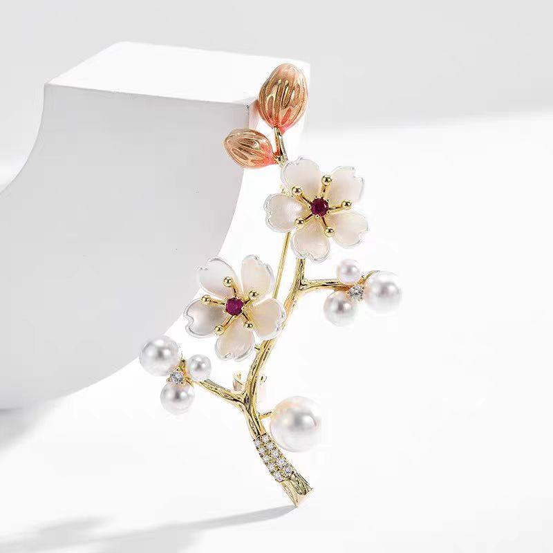 ・カテゴリ: 胸針・素材: 銅・形状: 花・加工: 電鍍・モチーフ: 花びら・用途: 記念、装飾、結婚、贈り物、固定・スタイル: 小衆・スタイル分類: 個性風潮・対象: 男女