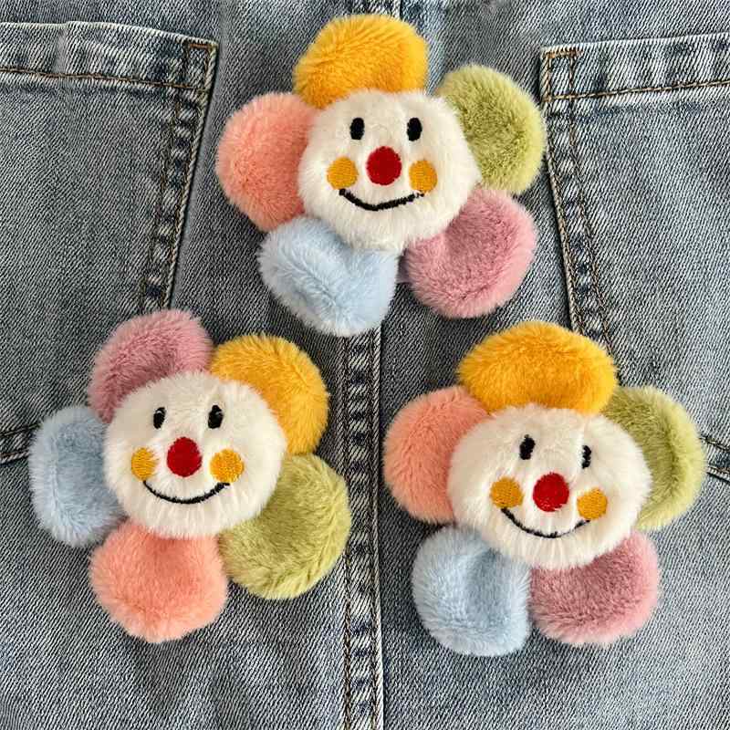 ・カテゴリ: DIYアクセサリー・素材: ボア素材・加工: 刺繍・カラー: 向日葵・タイプ: ぬいぐるみ・柄: 花・スタイル: ナチュラル・サイズ: 大