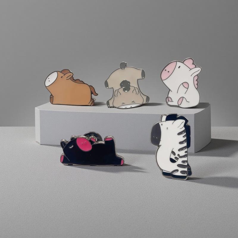 ・素材: 合金・形状: 動物・加工: 滴油・カラー展開: 小黄馬、小黒馬、小白馬、斑馬、小灰馬・機能: 固定・スタイル: カートゥン・対象: 男女・種類: 胸針