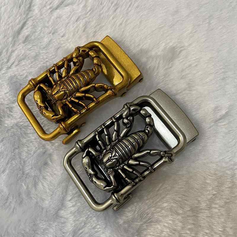 ・適用性別: 男性・素材: 合金・バックル形状: 長方形・製品タイプ: オートバックル・留め具タイプ: オートバックル・スタイル: エスニック・用途: ビジネス・柄: 動物・バックルモチーフ: サソリ・カラー: 大きなサソリ ゴールドバック...