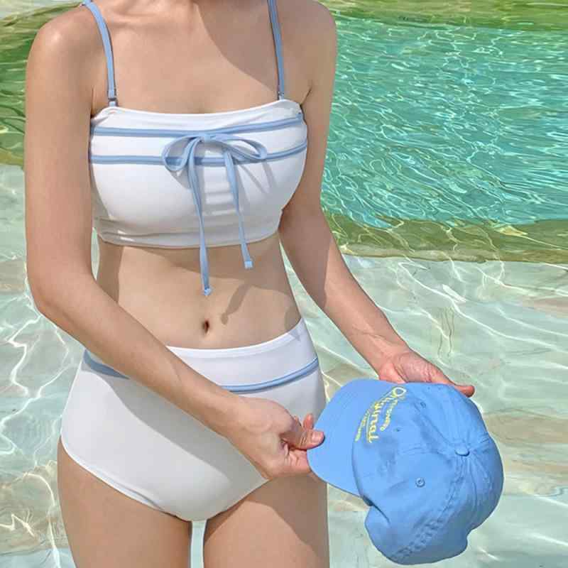 ・性別: 女性・対象年齢: 成人・スタイル: 欧米風・主な素材: ナイロン82%、スパンデックス18%・裏地: ポリエステル95%、スパンデックス5%・重量: 300g・用途: スイミング・カラー: ホワイト・サイズ展開: M、L、XL・袖...