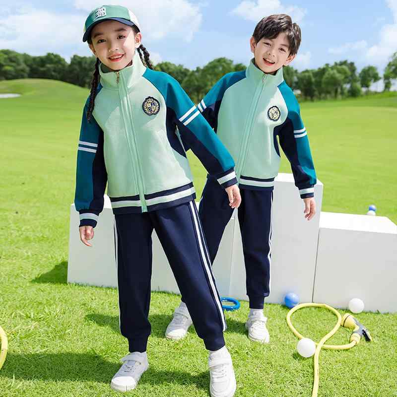 ・カテゴリ: 制服・スタイル: ブリティッシュスタイル・対象年齢: 8歳以上（身長140cm以上）・対象性別: 男女兼用・開閉仕様: ファスナー・デザイン要素: スポーツ、セットアップ、バイカラー、トレンド・生地加工: ソフト加工・素材: ...