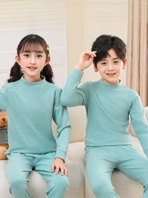 ・カテゴリ: 子供用肌着セット・スタイル: カジュアル・主な素材: ポリエステル 92.6%・ネックライン: ハーフハイネック・袖丈: 長袖・機能: 保暖・対象性別: 男女兼用・対象年齢: 3〜8歳・生地加工: 起毛、柔軟処理・生地の厚さ:...